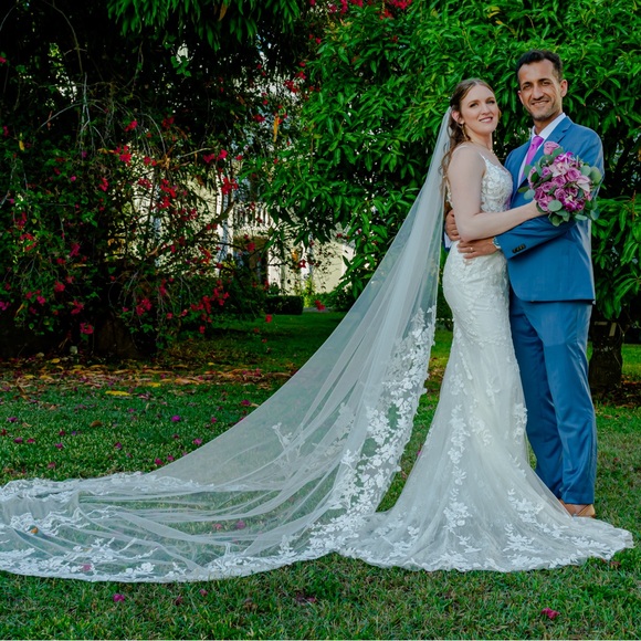 Enzoani for wedding dress | Dresses | Enzoani Alara Wedding Dress And Matching Veil | Poshmark